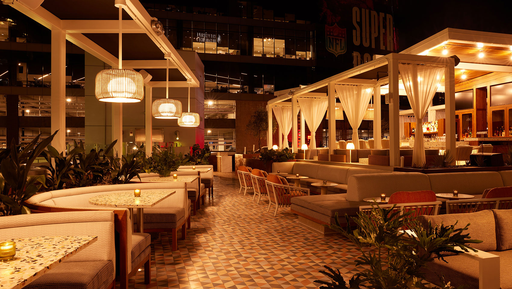 Phoenix Rooftop Bar - Eden | Kimpton Hotel Palomar Phoenix